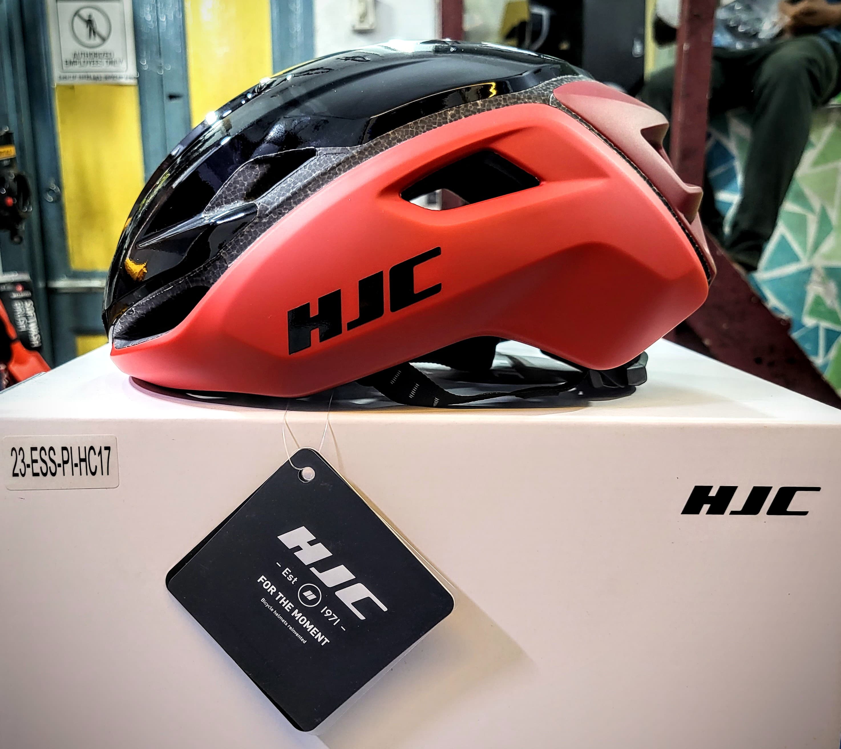 HJC Valeco 2.0 Road Helmet - Matt Red/Gloss Black (Size - M) - Stay ...
